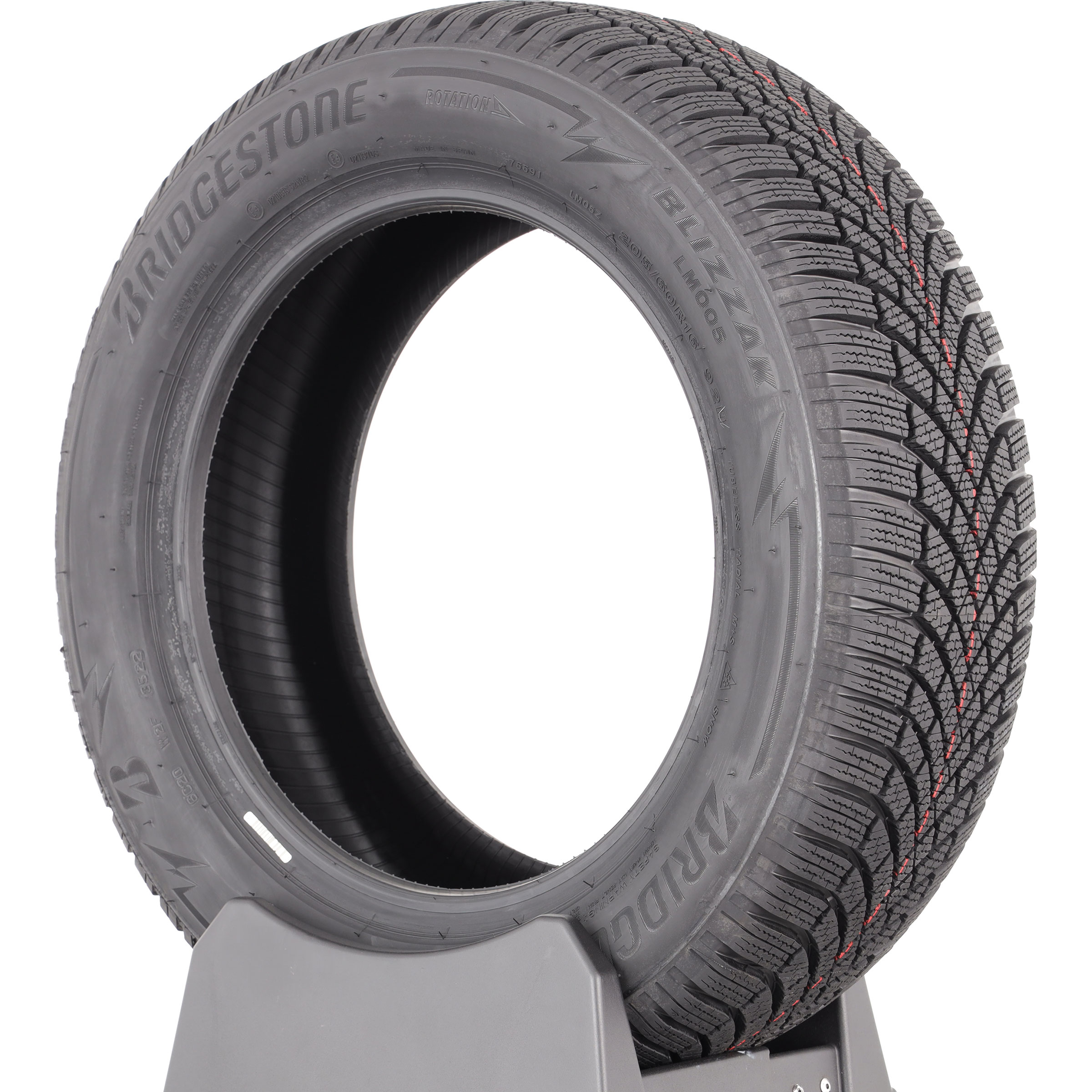 Test Bridgestone Blizzak LM005 - 205/60 R16 - Pneu - UFC-Que Choisir