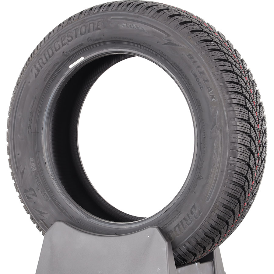 Test Bridgestone Blizzak LM005 - 185/65 R15 - Pneu - UFC-Que Choisir