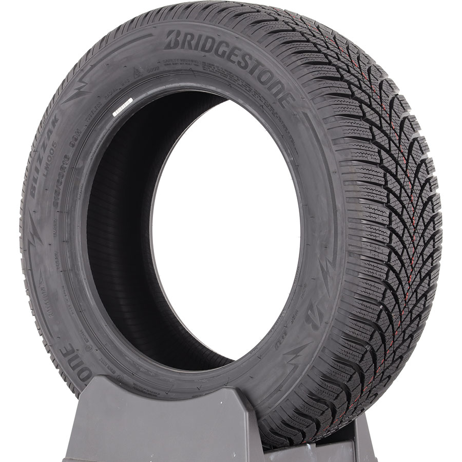 Test Bridgestone Blizzak LM005 - 215/60 R16 - Pneu - UFC-Que Choisir