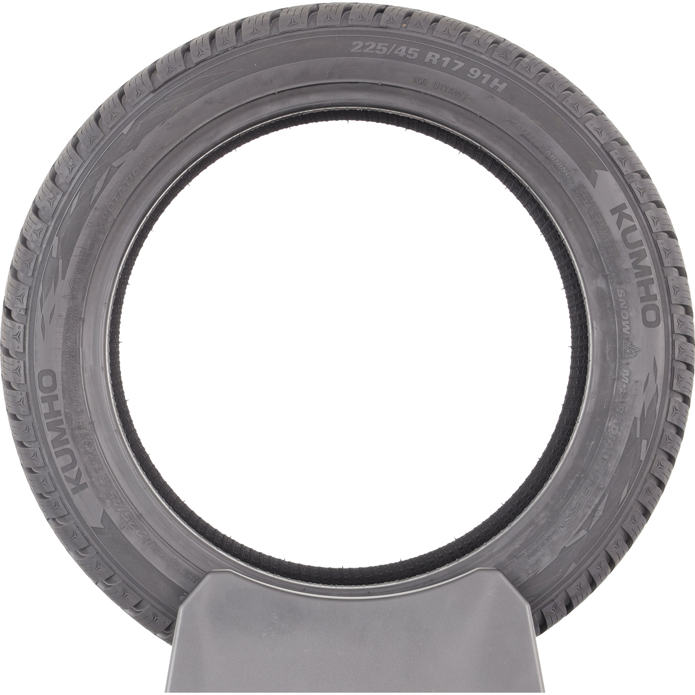 Test Kumho Wintercraft WP52 - 205/60 R16 - Pneu - UFC-Que Choisir