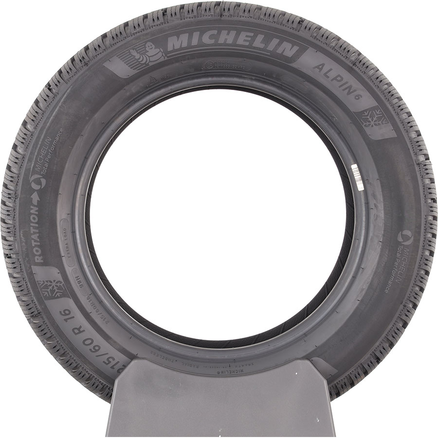 Test Michelin Alpin 6 - 215/60 R16 - Pneu - UFC-Que Choisir