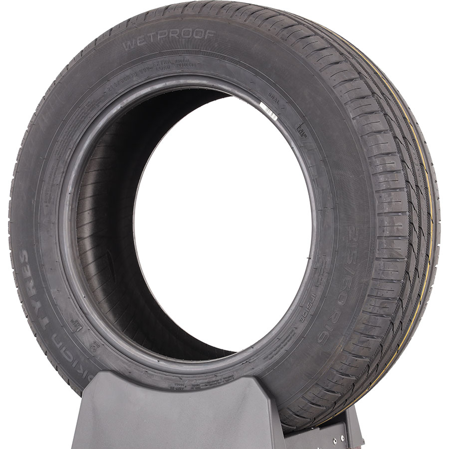 Test Nokian Wetproof 215/60 R16 - Pneu - UFC-Que Choisir